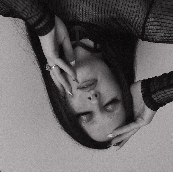 BLOODLUXE - Wishlist | Throne